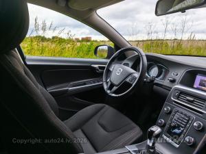 Melns Volvo V60 2018 Narva, ar dzinēja tilpumu 2.00 L un nobraukumu 158 tūkst. km par 11500 €, foto 6 vietnē AUTOMOTO.COM.LV