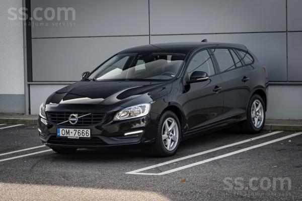 Volvo V60 2018 Rīga vietnē Melns Volvo V60 2018 Rīga, ar dzinēja tilpumu 2.00 L un nobraukumu 230 tūkst. km par 9490 €, foto 1 vietnē AUTOMOTO.COM.LV