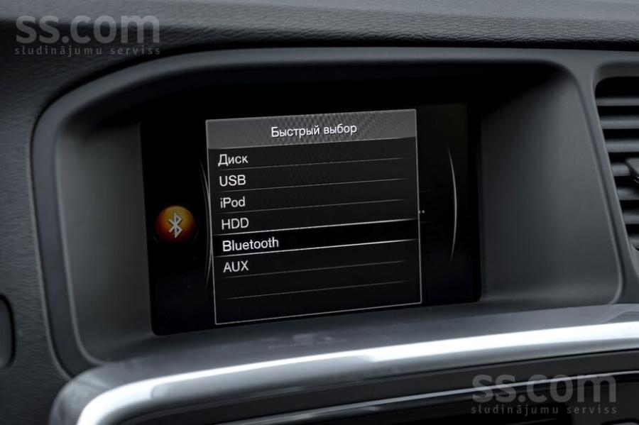 Black Volvo V60 2018 in Riga, with an engine capacity of 2.00 L and mileage of 230 thousand km for 9490 €, photo 22 on AUTOMOTO.COM.LV