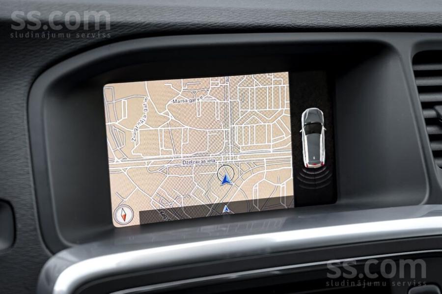 Black Volvo V60 2018 in Riga, with an engine capacity of 2.00 L and mileage of 230 thousand km for 9490 €, photo 24 on AUTOMOTO.COM.LV