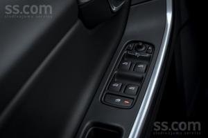 Black Volvo V60 2018 in Riga, with an engine capacity of 2.00 L and mileage of 230 thousand km for 9490 €, photo 25 on AUTOMOTO.COM.LV
