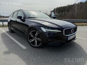 Black Volvo V60 2019 in Riga, with an engine capacity of 2.00 L and mileage of 256 thousand km for 15900 €, photo 1 on AUTOMOTO.COM.LV