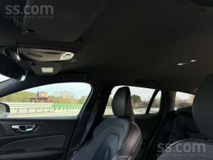 Black Volvo V60 2019 in Riga, with an engine capacity of 2.00 L and mileage of 256 thousand km for 15900 €, photo 18 on AUTOMOTO.COM.LV