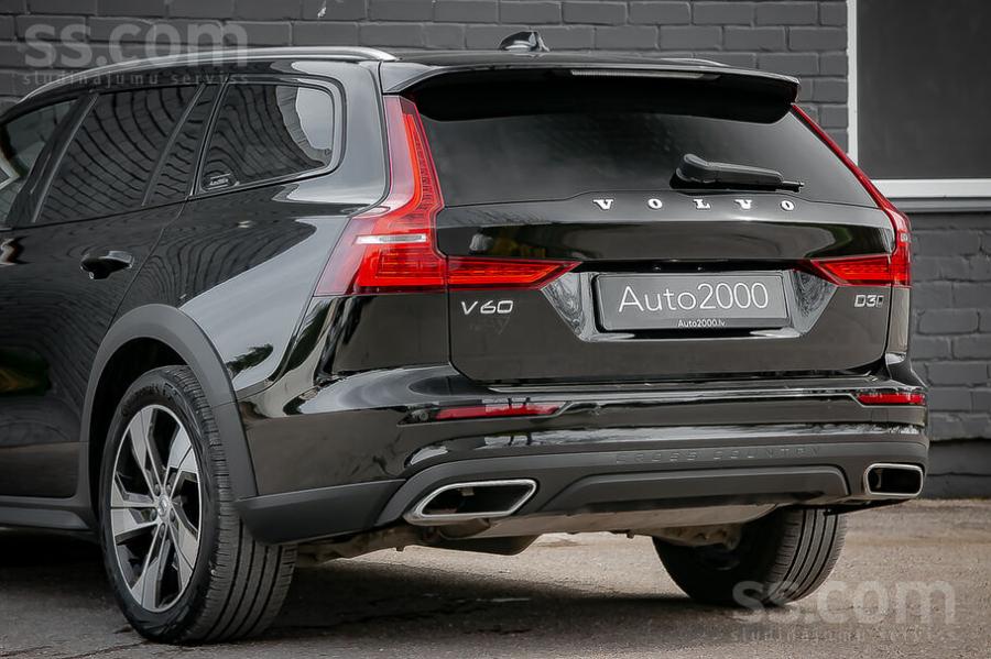 Black Volvo V60 2019 in Tukums, with an engine capacity of 2.00 L and mileage of 168 thousand km for 20777 €, photo 6 on AUTOMOTO.COM.LV
