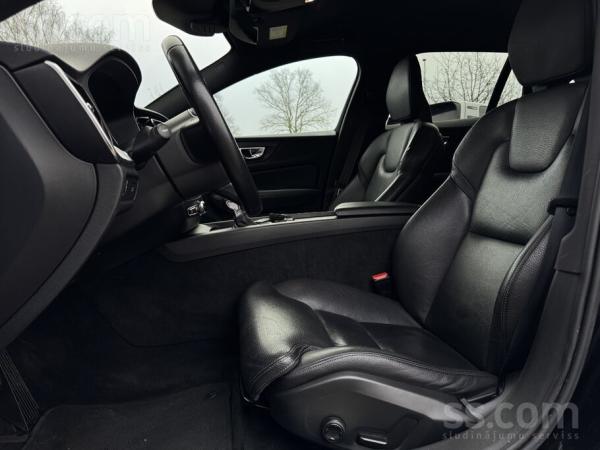 Black Volvo V60 2019 in Valmiera, with an engine capacity of 2.00 L and mileage of 193 thousand km for 18900 €, photo 7 on AUTOMOTO.COM.LV