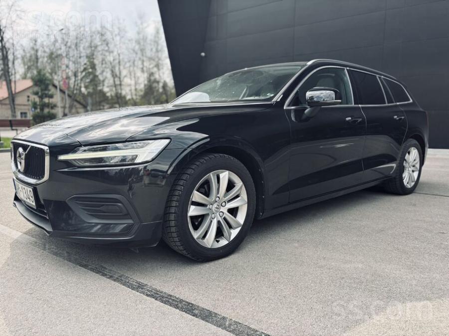Melns Volvo V60 2019 Ogre, ar dzinēja tilpumu 2.00 L un nobraukumu 230 tūkst. km par 14500 €, foto 3 vietnē AUTOMOTO.COM.LV