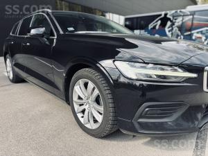Melns Volvo V60 2019 Ogre, ar dzinēja tilpumu 2.00 L un nobraukumu 230 tūkst. km par 14500 €, foto 4 vietnē AUTOMOTO.COM.LV