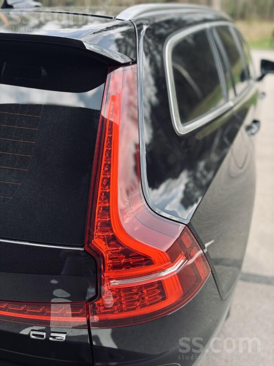 Melns Volvo V60 2019 Ogre, ar dzinēja tilpumu 2.00 L un nobraukumu 230 tūkst. km par 14500 €, foto 11 vietnē AUTOMOTO.COM.LV