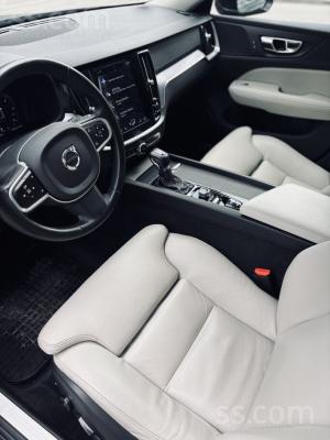 Melns Volvo V60 2019 Ogre, ar dzinēja tilpumu 2.00 L un nobraukumu 230 tūkst. km par 14500 €, foto 13 vietnē AUTOMOTO.COM.LV