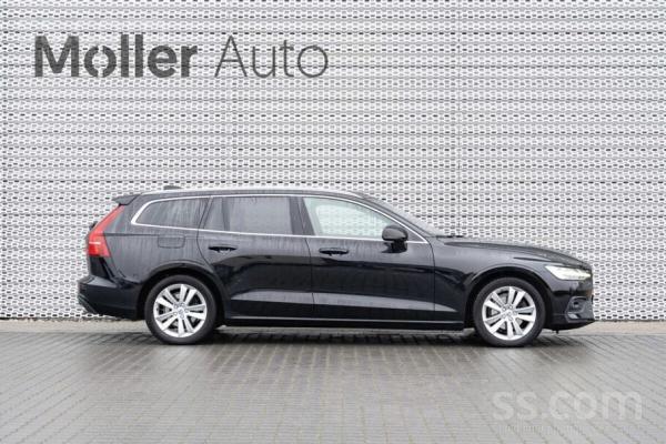 Melns Volvo V60 2019 Rīga, ar dzinēja tilpumu 2.00 L un nobraukumu 141 tūkst. km par 19700 €, foto 5 vietnē AUTOMOTO.COM.LV