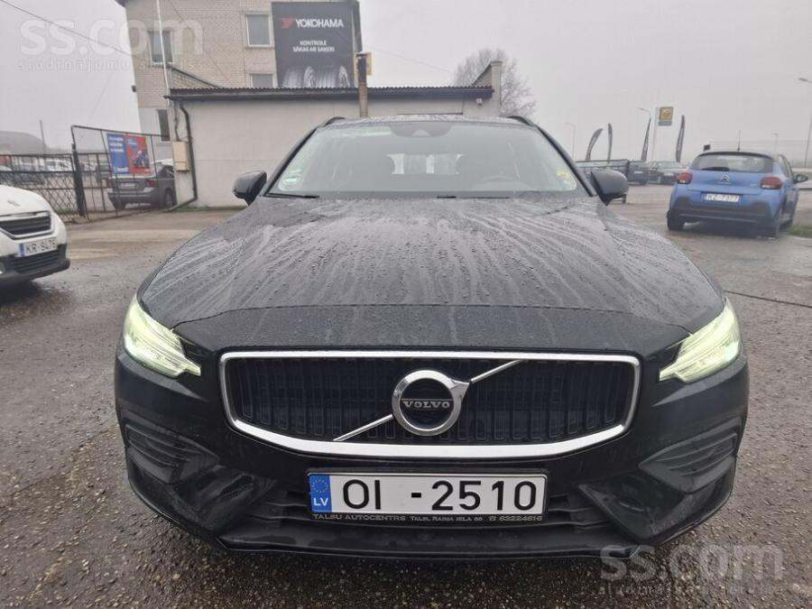 Melns Volvo V60 2019 Talsi, ar dzinēja tilpumu 2.00 L un nobraukumu 210 tūkst. km par 15800 €, foto 5 vietnē AUTOMOTO.COM.LV