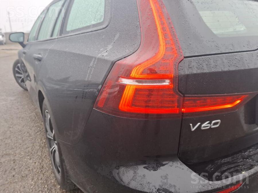 Melns Volvo V60 2019 Talsi, ar dzinēja tilpumu 2.00 L un nobraukumu 210 tūkst. km par 15800 €, foto 26 vietnē AUTOMOTO.COM.LV