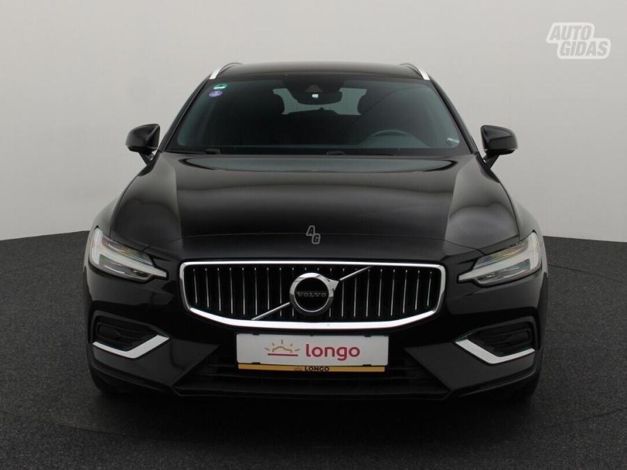 Black Volvo V60 2019 in Vilnius, with an engine capacity of 2.00 L and mileage of 230 thousand km for 16699 €, photo 3 on AUTOMOTO.COM.LV