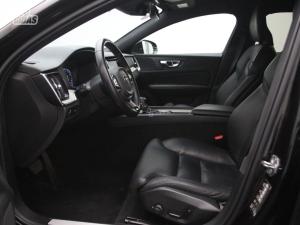 Black Volvo V60 2019 in Vilnius, with an engine capacity of 2.00 L and mileage of 230 thousand km for 16699 €, photo 4 on AUTOMOTO.COM.LV