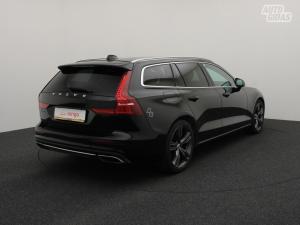 Black Volvo V60 2019 in Vilnius, with an engine capacity of 2.00 L and mileage of 230 thousand km for 16699 €, photo 8 on AUTOMOTO.COM.LV