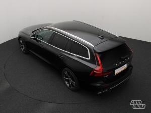 Black Volvo V60 2019 in Vilnius, with an engine capacity of 2.00 L and mileage of 230 thousand km for 16699 €, photo 12 on AUTOMOTO.COM.LV