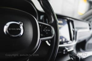 Black Volvo V60 2019 in Tallinn, with an engine capacity of 2.00 L and mileage of 325 thousand km for 10999 €, photo 17 on AUTOMOTO.COM.LV
