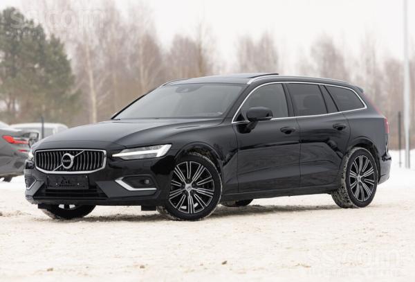 Black Volvo V60 2019 in Riga, with an engine capacity of 2.00 L and mileage of 264 thousand km for 14500 €, photo 4 on AUTOMOTO.COM.LV