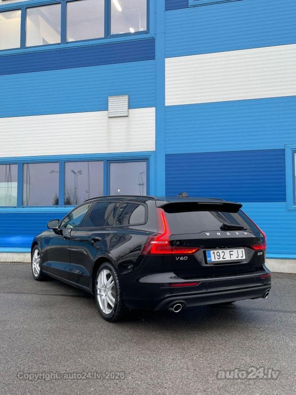 Melns Volvo V60 2019 Tallina, ar dzinēja tilpumu 2.00 L un nobraukumu 205 tūkst. km par 19900 €, foto 2 vietnē AUTOMOTO.COM.LV