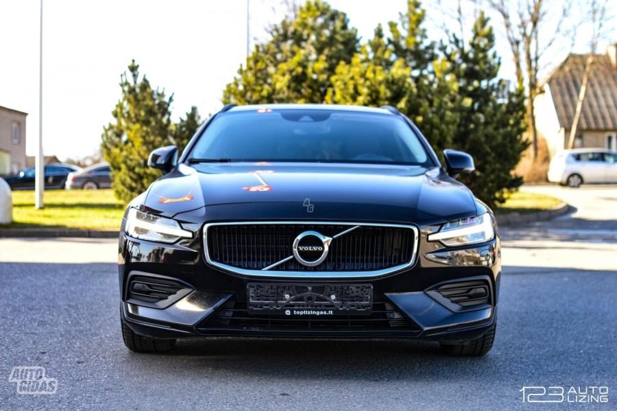 Black Volvo V60 2019 in Kretinga, with an engine capacity of 2.00 L and mileage of 435 thousand km for 11950 €, photo 3 on AUTOMOTO.COM.LV
