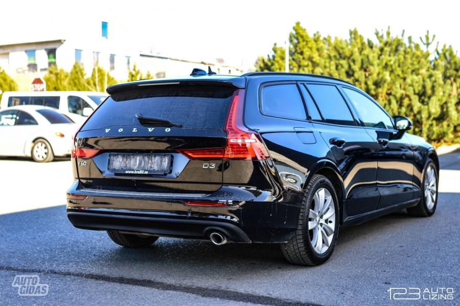 Black Volvo V60 2019 in Kretinga, with an engine capacity of 2.00 L and mileage of 435 thousand km for 11950 €, photo 5 on AUTOMOTO.COM.LV