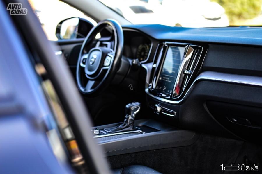 Black Volvo V60 2019 in Kretinga, with an engine capacity of 2.00 L and mileage of 435 thousand km for 11950 €, photo 16 on AUTOMOTO.COM.LV