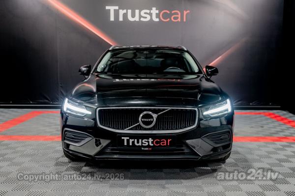 Black Volvo V60 2019 in Parnu, with an engine capacity of 2.00 L and mileage of 287 thousand km for 14999 €, photo 2 on AUTOMOTO.COM.LV