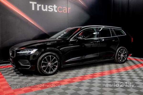 Black Volvo V60 2019 in Parnu, with an engine capacity of 2.00 L and mileage of 287 thousand km for 14999 €, photo 5 on AUTOMOTO.COM.LV