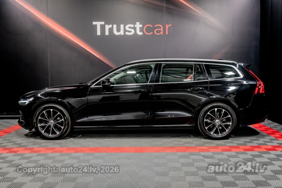 Black Volvo V60 2019 in Parnu, with an engine capacity of 2.00 L and mileage of 287 thousand km for 14999 €, photo 7 on AUTOMOTO.COM.LV