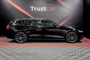 Black Volvo V60 2019 in Parnu, with an engine capacity of 2.00 L and mileage of 287 thousand km for 14999 €, photo 10 on AUTOMOTO.COM.LV