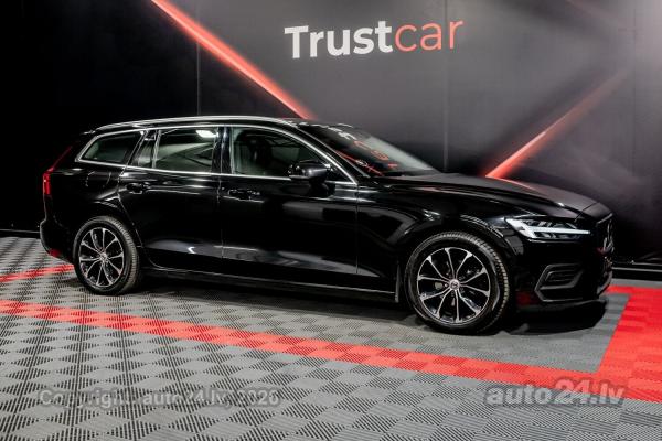 Black Volvo V60 2019 in Parnu, with an engine capacity of 2.00 L and mileage of 287 thousand km for 14999 €, photo 10 on AUTOMOTO.COM.LV