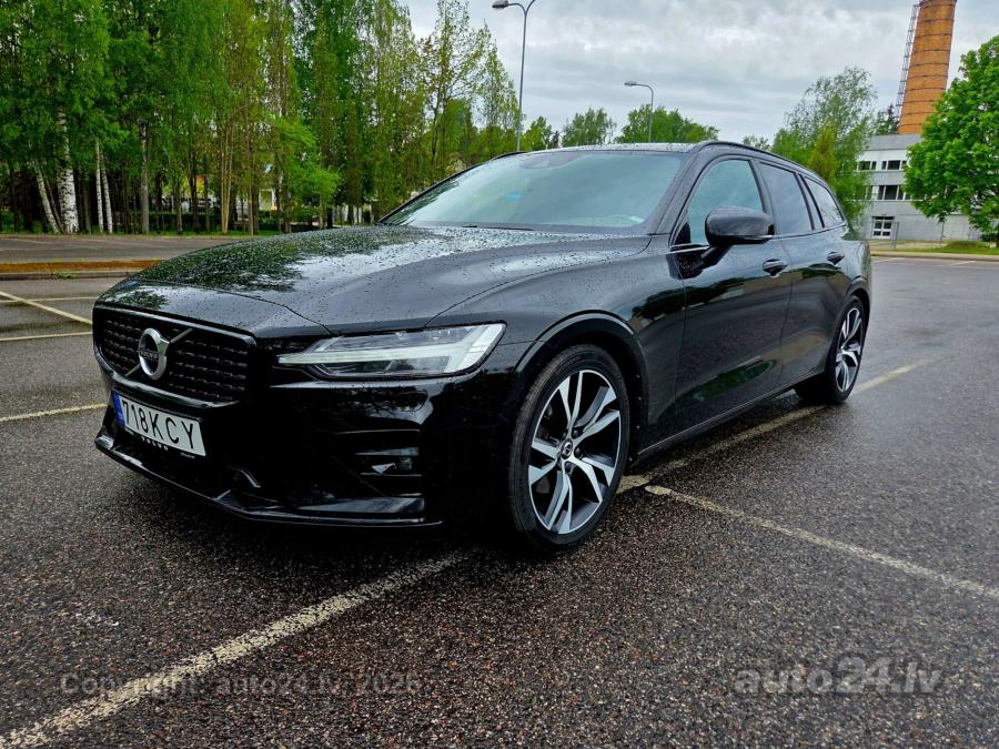Melns Volvo V60 2019 Tallina, ar dzinēja tilpumu 2.00 L un nobraukumu 195 tūkst. km par 18900 €, foto 4 vietnē AUTOMOTO.COM.LV