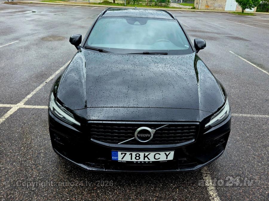 Melns Volvo V60 2019 Tallina, ar dzinēja tilpumu 2.00 L un nobraukumu 195 tūkst. km par 18900 €, foto 5 vietnē AUTOMOTO.COM.LV