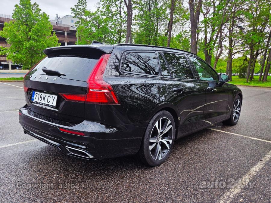 Melns Volvo V60 2019 Tallina, ar dzinēja tilpumu 2.00 L un nobraukumu 195 tūkst. km par 18900 €, foto 6 vietnē AUTOMOTO.COM.LV
