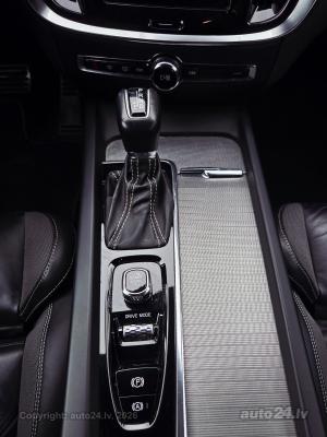 Melns Volvo V60 2019 Tallina, ar dzinēja tilpumu 2.00 L un nobraukumu 195 tūkst. km par 18900 €, foto 13 vietnē AUTOMOTO.COM.LV