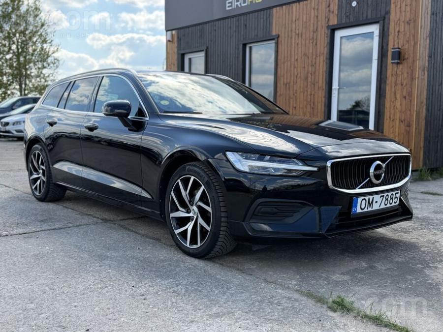Black Volvo V60 2019 in Riga, with an engine capacity of 2.00 L and mileage of 145 thousand km for 16500 €, photo 1 on AUTOMOTO.COM.LV