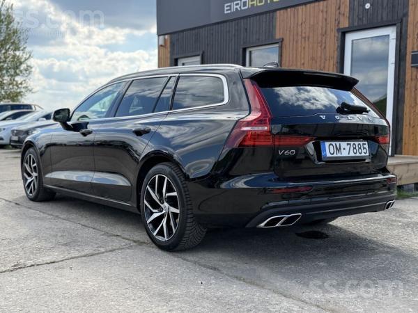 Melns Volvo V60 2019 Rīga, ar dzinēja tilpumu 2.00 L un nobraukumu 145 tūkst. km par 16500 €, foto 5 vietnē AUTOMOTO.COM.LV