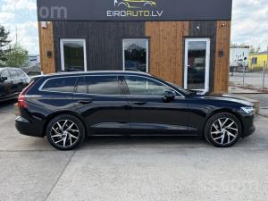 Black Volvo V60 2019 in Riga, with an engine capacity of 2.00 L and mileage of 145 thousand km for 16500 €, photo 7 on AUTOMOTO.COM.LV