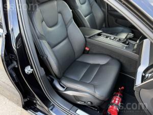 Black Volvo V60 2019 in Riga, with an engine capacity of 2.00 L and mileage of 145 thousand km for 16500 €, photo 21 on AUTOMOTO.COM.LV