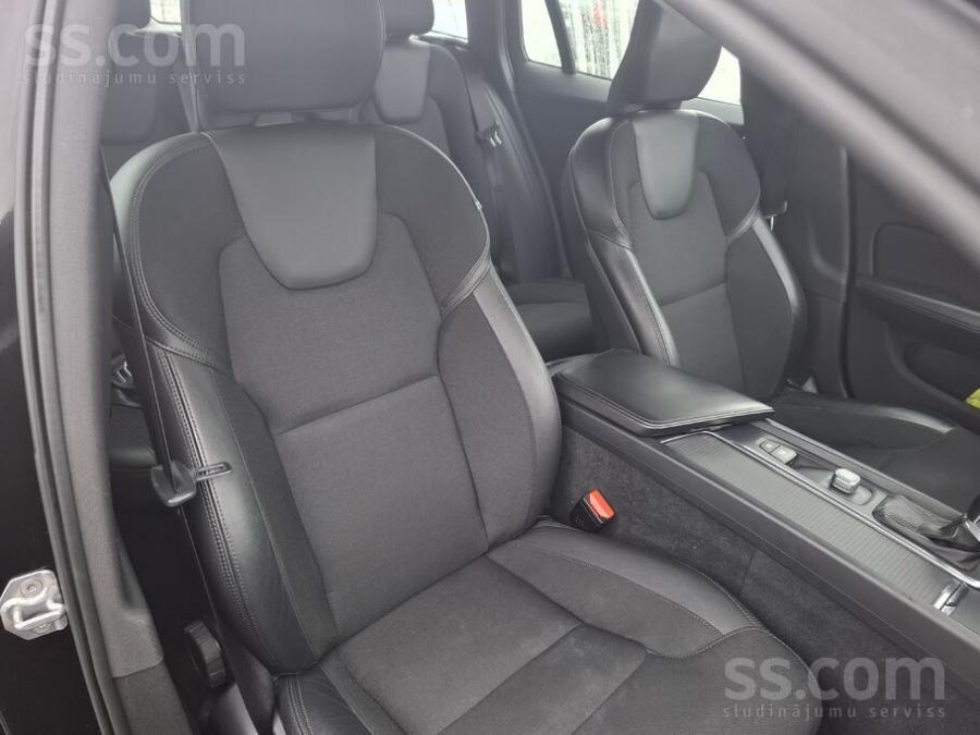 Черный Вольво B60 2019 в Талси, объемом двигателя 2.00 л и пробегом 210 тыс. км за 15800 €, фото 12 на AUTOMOTO.COM.LV