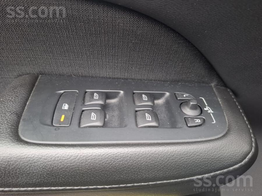 Черный Вольво B60 2019 в Талси, объемом двигателя 2.00 л и пробегом 210 тыс. км за 15800 €, фото 21 на AUTOMOTO.COM.LV