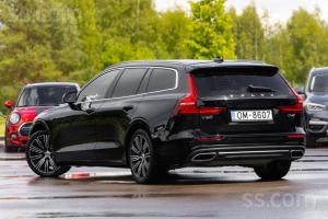 Черный Вольво B60 2019 в Елгава, объемом двигателя 2.00 л и пробегом 246 тыс. км за 14999 €, фото 5 на AUTOMOTO.COM.LV