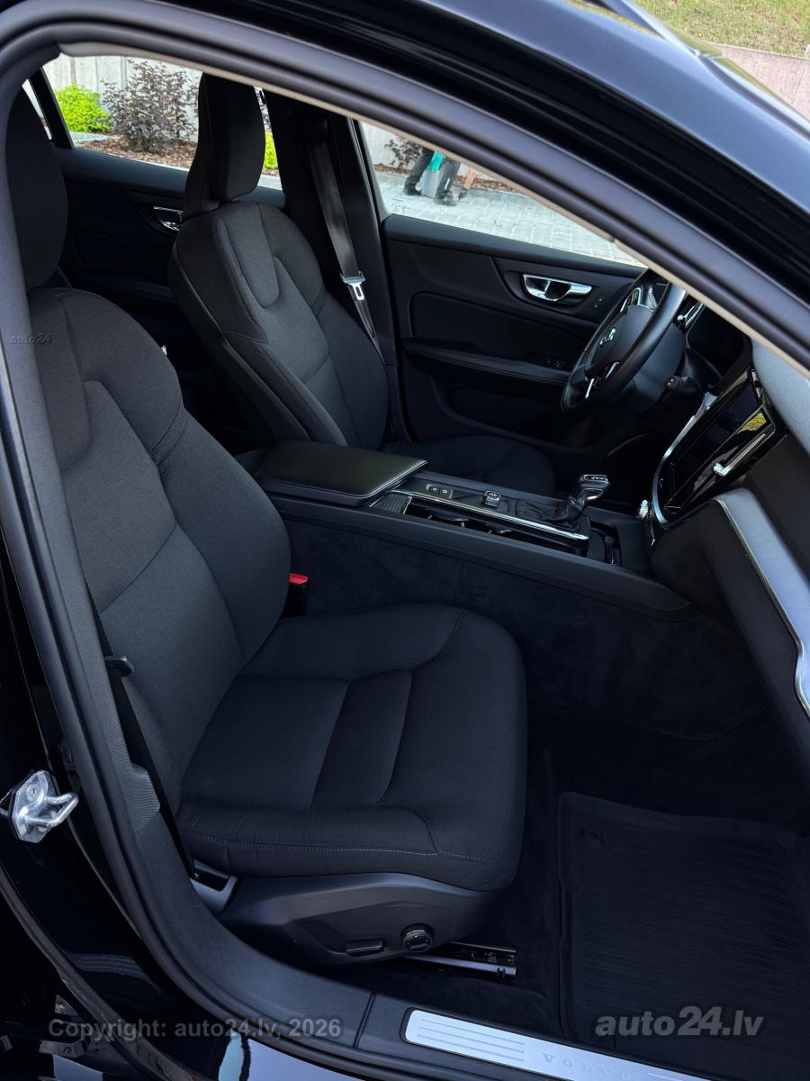 Melns Volvo V60 2019 Tallina, ar dzinēja tilpumu 2.00 L un nobraukumu 160 tūkst. km par 17200 €, foto 15 vietnē AUTOMOTO.COM.LV