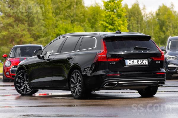 Melns Volvo V60 2019 Jelgava, ar dzinēja tilpumu 2.00 L un nobraukumu 243 tūkst. km par 14999 €, foto 4 vietnē AUTOMOTO.COM.LV