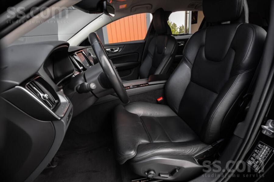 Melns Volvo V60 2019 Jelgava, ar dzinēja tilpumu 2.00 L un nobraukumu 243 tūkst. km par 14999 €, foto 8 vietnē AUTOMOTO.COM.LV