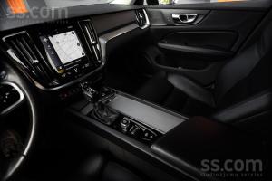 Melns Volvo V60 2019 Jelgava, ar dzinēja tilpumu 2.00 L un nobraukumu 243 tūkst. km par 14999 €, foto 11 vietnē AUTOMOTO.COM.LV