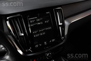 Melns Volvo V60 2019 Jelgava, ar dzinēja tilpumu 2.00 L un nobraukumu 243 tūkst. km par 14999 €, foto 16 vietnē AUTOMOTO.COM.LV