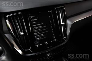 Melns Volvo V60 2019 Jelgava, ar dzinēja tilpumu 2.00 L un nobraukumu 243 tūkst. km par 14999 €, foto 17 vietnē AUTOMOTO.COM.LV