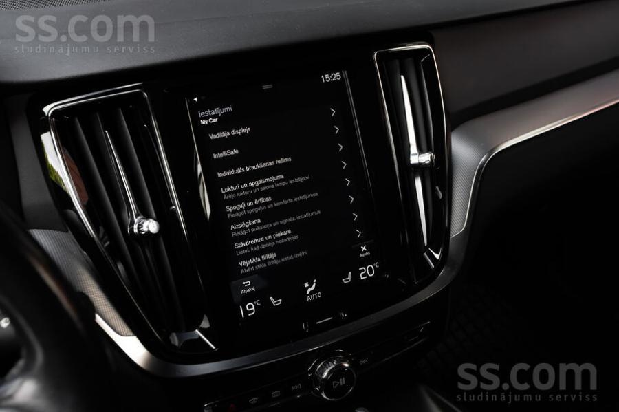 Melns Volvo V60 2019 Jelgava, ar dzinēja tilpumu 2.00 L un nobraukumu 243 tūkst. km par 14999 €, foto 17 vietnē AUTOMOTO.COM.LV
