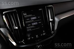 Melns Volvo V60 2019 Jelgava, ar dzinēja tilpumu 2.00 L un nobraukumu 243 tūkst. km par 14999 €, foto 19 vietnē AUTOMOTO.COM.LV
